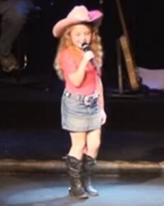 (VIDEO)Little Cowgirl Begins Singing, Then She Puts A Special Country ...